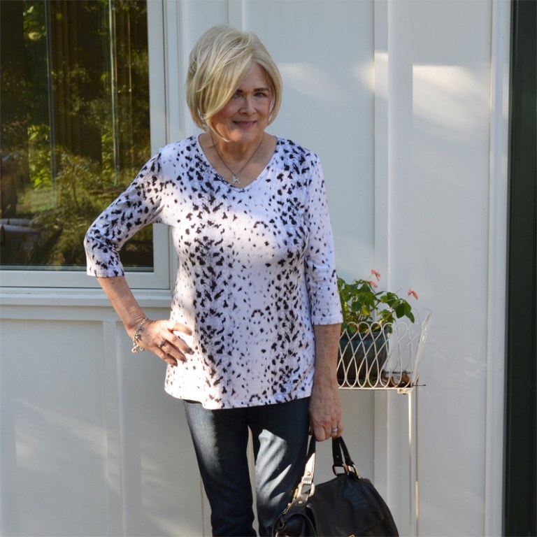 Snow Leopard For All Seasons – MeadowTree Style